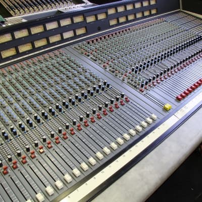DDA DMR12 44 Input Analogue Console | Reverb