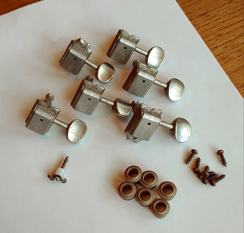 Fender Custom Shop Aged Relic Tuners + String Tree - | Reverb