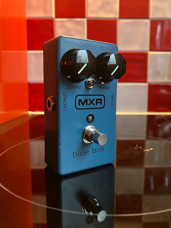 MXR M103 Blue Box w/ mod and blue LED (pedale guitare fuzz | Reverb