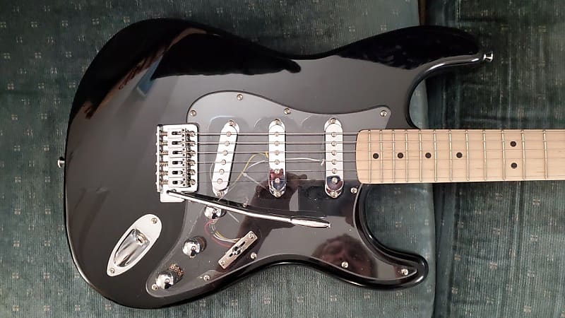 ~Cashified~ Squier by Fender Stratocaster w/Clear | Reverb