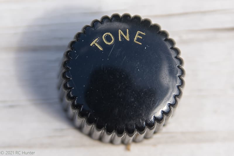 Vintage Silvertone Stratotone Model 1420 1961 Black "Cupcake" | Reverb