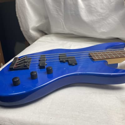 Guild USA SB602 SB-602 Pilot 4-string Bass 1987 - Blue | Reverb