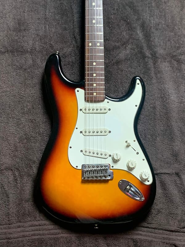 Vintage Fender Stratocaster MIM 1999 | Reverb