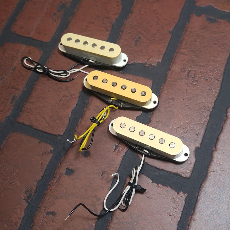 Fender Ceramic Single-Coil Strat Pickup Set | Reverb