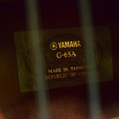 Yamaha G65A Classical Nylon String Acoustic Guitar | Reverb España
