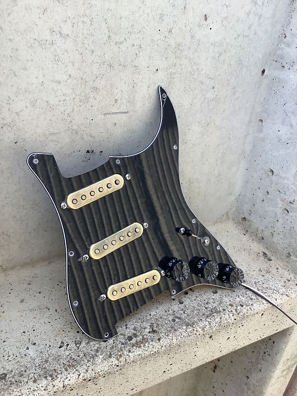 Porter Pickups Loaded Strat Pickgard (brass) hybrid plus | Reverb