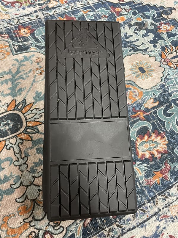 Behringer Volume pedal | Reverb