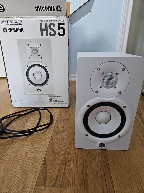 Yamaha HS5 5" Powered Studio Monitor (Pair) 2021 - White | Reverb