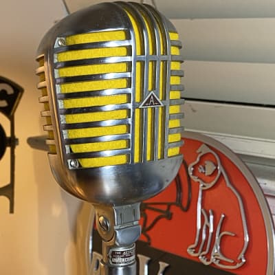 Rare Astatic 600s Rocket Mic w/ On/Off Switch | Reverb