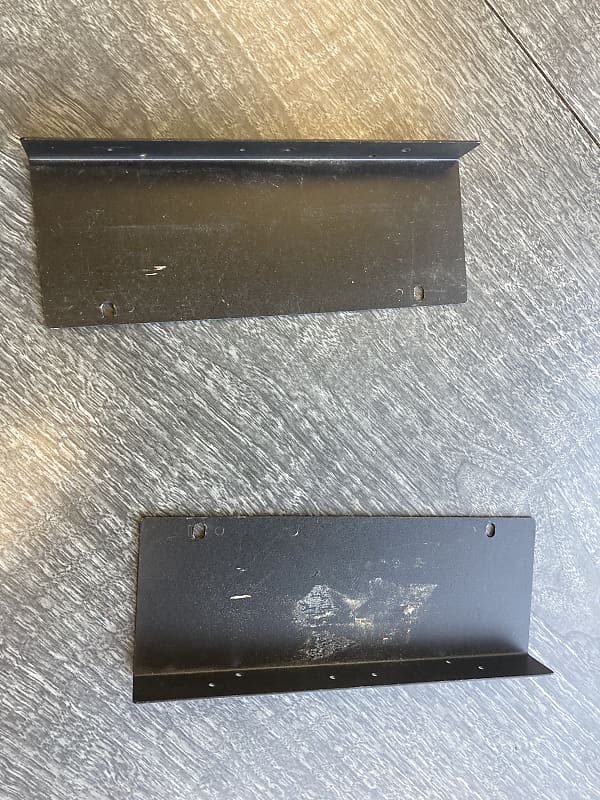 Universal Rack Mount Ears 200? Black | Reverb