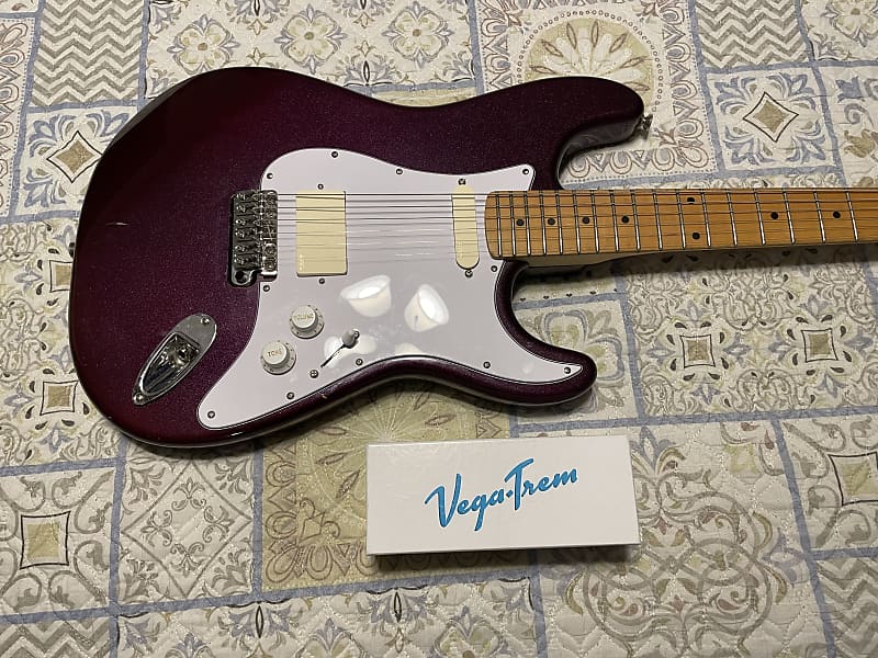 Squier Stratocaster 2001 - Prince Tribute | Reverb