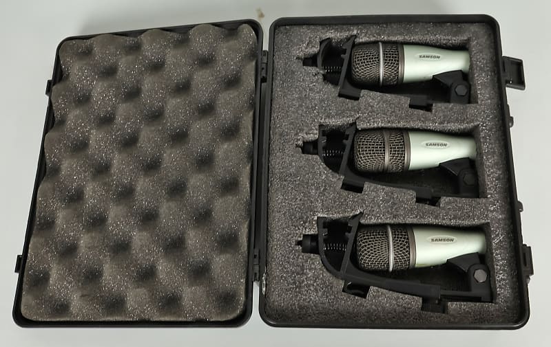 Three Samson Q-Tom Instrument Microphones w/ case | Reverb
