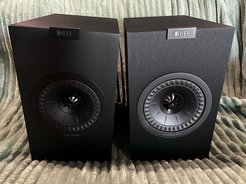 KEF Q150 Bookshelf Speakers | Reverb