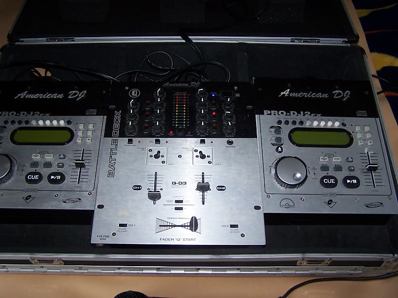 American DJ Pro Pack w/2 PRO-DJ2FX CD players, one Q-D3 | Reverb