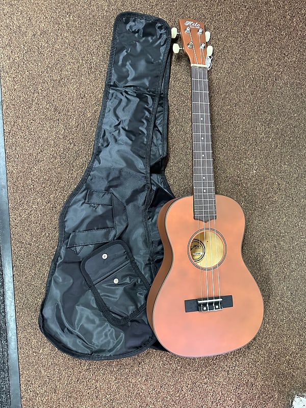 HILO Baritone ukulele NEW uke - LOCAL PICKUP w/ Gig Bag | Reverb