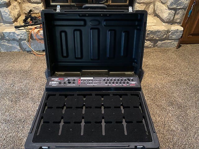 SKB Stage Five Powered Pedalboard 2010's - Black | Reverb