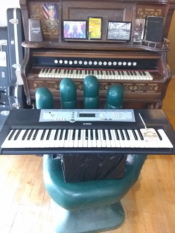 Modern 2004 Yamaha YPT-200 Keyboard 61 Keys | Reverb