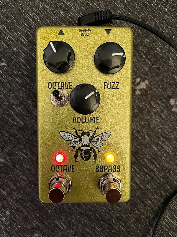 Dirt Dauber Sub Octave Fuzz Pedal, clone of Beetronics | Reverb