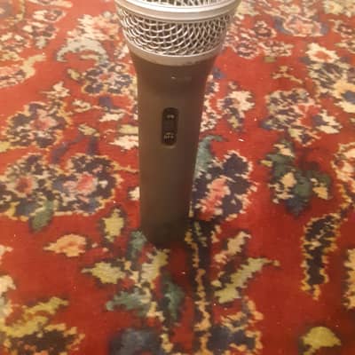 Samson R10S Dynamic Handheld Microphone | Reverb