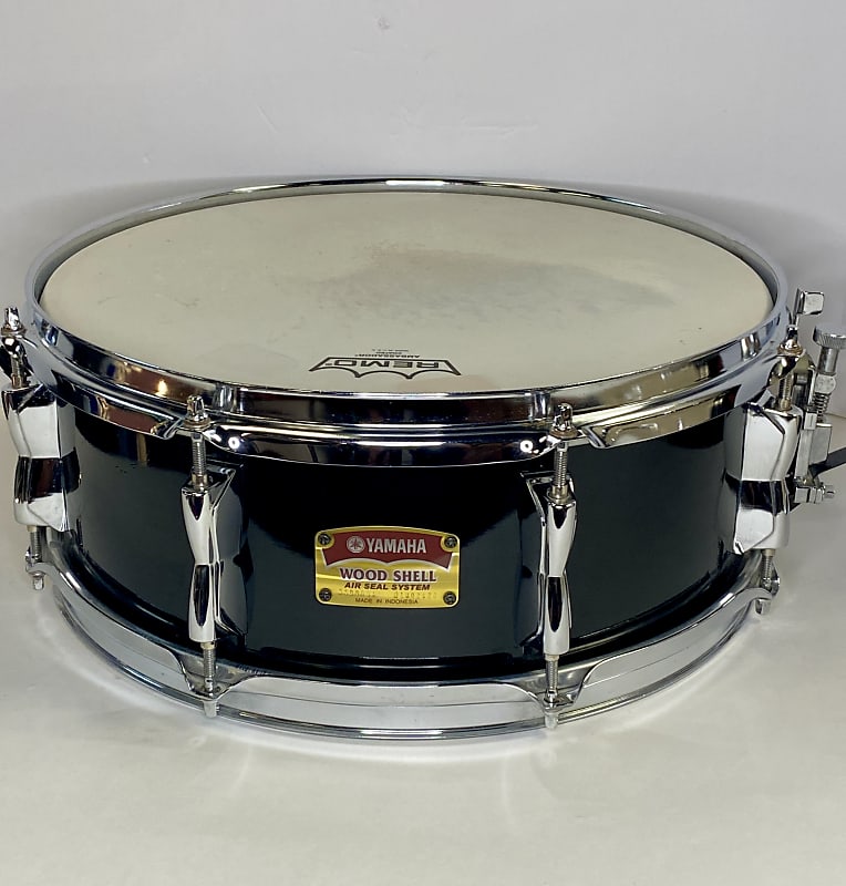 Yamaha Wood Shell Air Seal Black Stage Custom - Black lacquer | Reverb