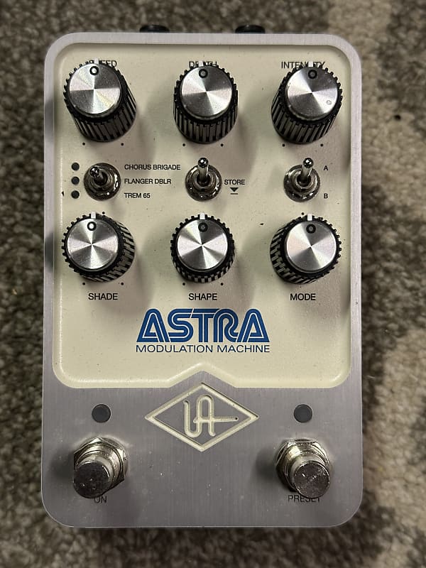 Universal Audio Astra Modulation Machine 2021 - Present - | Reverb
