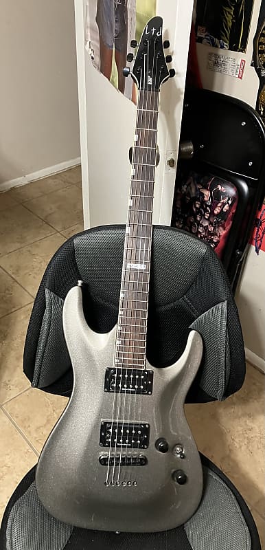 ESP LTD HB 300 Baritone/Locking Tuners/Strap Locks | Reverb