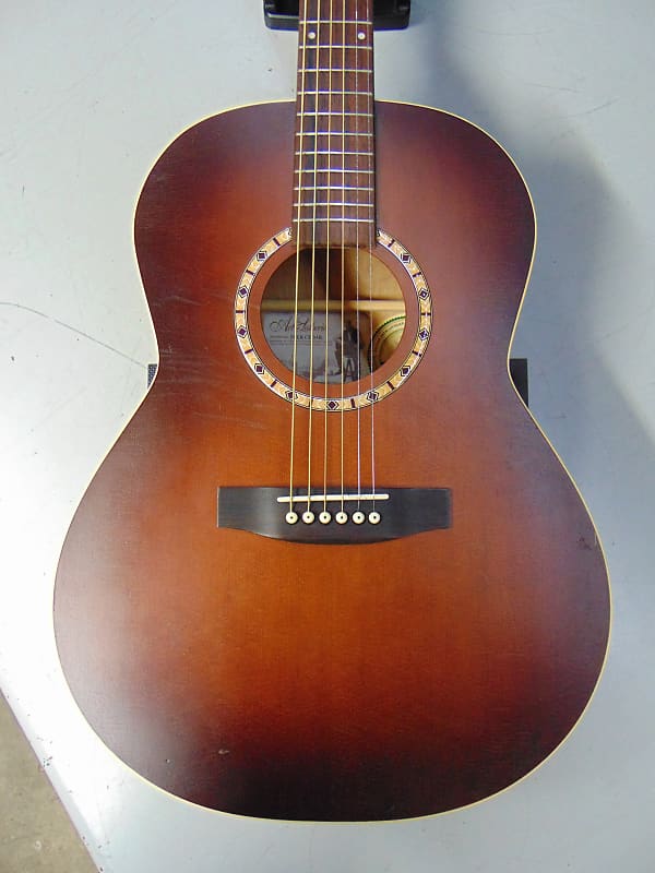 Art & Lutherie Folk Cedar Acoustic Guitar, Antique Burst | Reverb