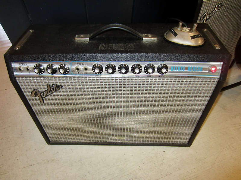 Vintage 1977 Fender Deluxe Reverb Amp - Silverface | Reverb Canada