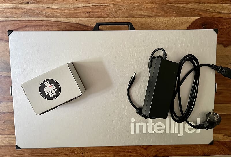 Intellijel 7U 104HP Performance Case | Reverb