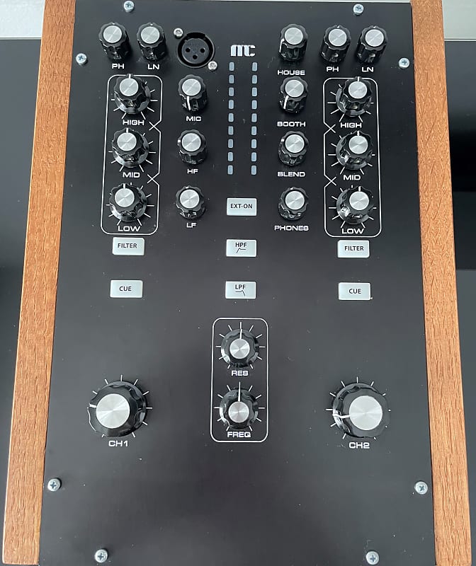 Allen & Heath XONE:23 2+2 Channel MC Audio Solutions Rotary | Reverb