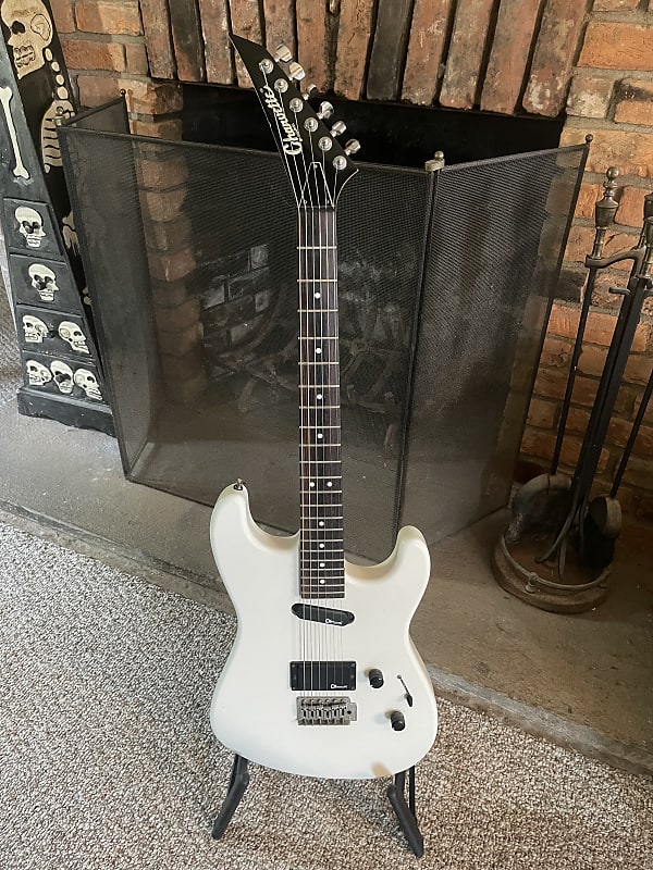 Charvette by Charvel Model 100 1980s White w/ SSC | Reverb