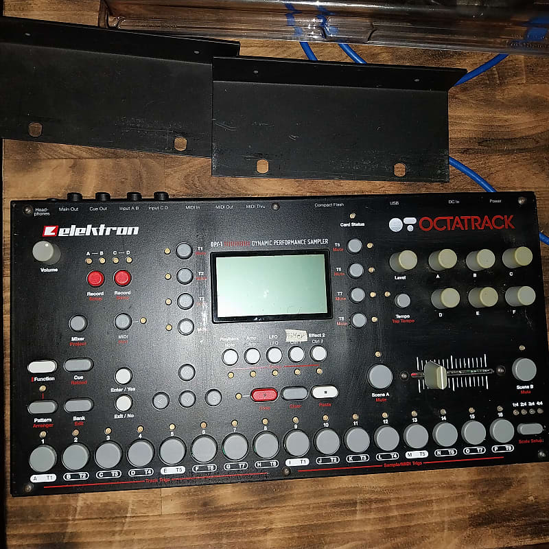 Elektron Octatrack MK1 with Decksaver and Rack-Ears | Reverb Ireland