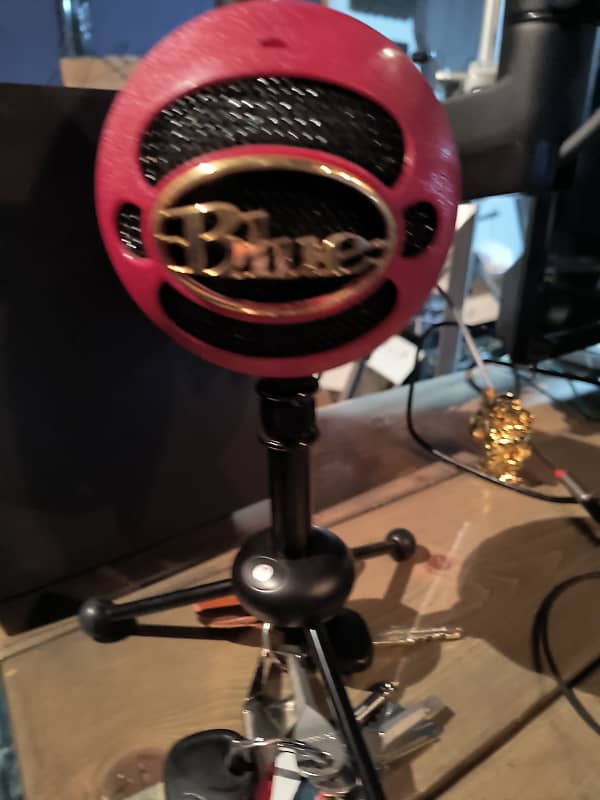 Blue Kickball Dynamic Microphone Phantom Powered | Reverb