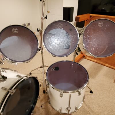 Ludwig Maple 8 Piece Drum Set 1977 - White Cortex | Reverb