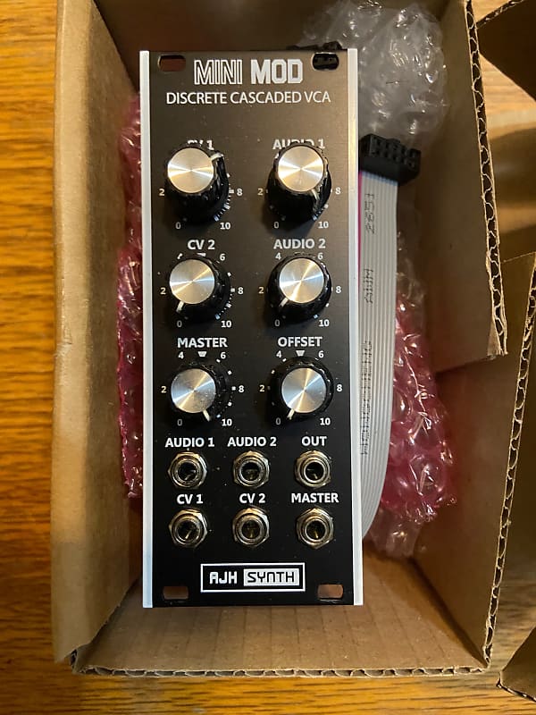 AJH Synth MiniMod Discrete Cascaded VCA - Black Panel | Reverb