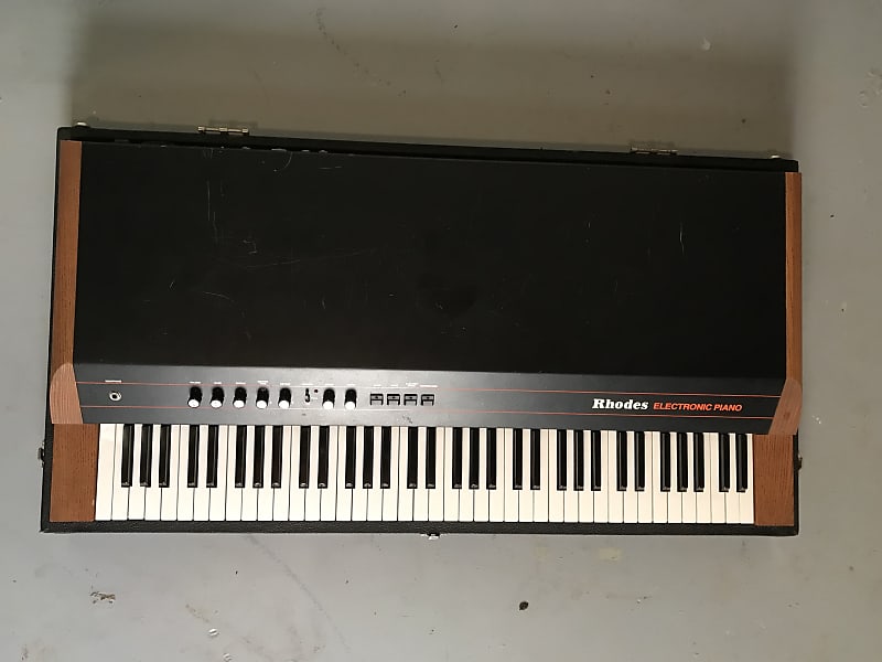 Rhodes Electronic Piano Model 3363 // 1983 Black Walnut | Reverb