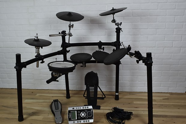 Roland TD-9K V-drum digital drum set kit fantastic condition | Reverb