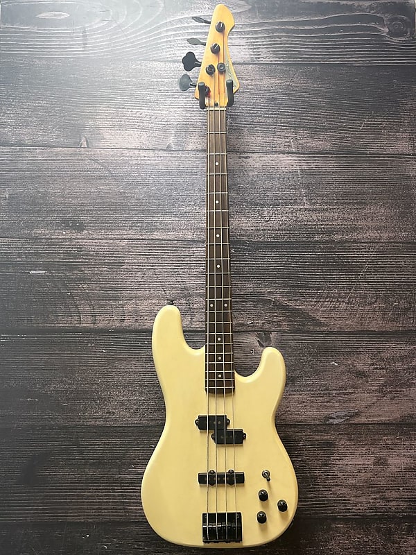 Stinger SBL-10 Bass Guitar (Nashville, Tennessee) | Reverb