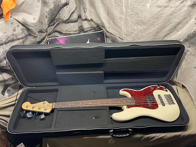 Fender American Precision Bass V 5-String P-Bass with Soft | Reverb