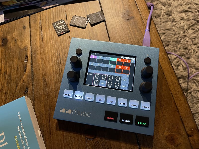 1010 Music Bluebox Blue | Reverb