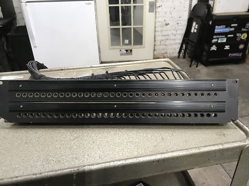 Patch Bay With cables | Reverb