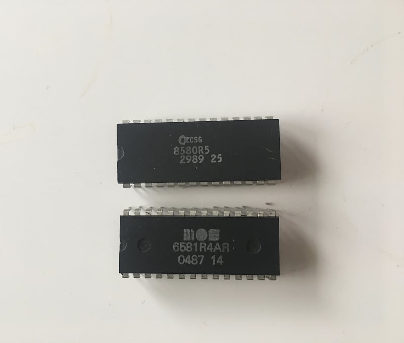 Commodore SID Sound Chip pair CSG 8580R5 & MOS 6581R4AR IC | Reverb