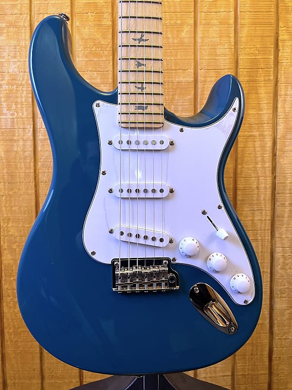 Paul Reed Smith PRS SE Silver Sky Maple Nylon Blue CTIF063268 | Reverb