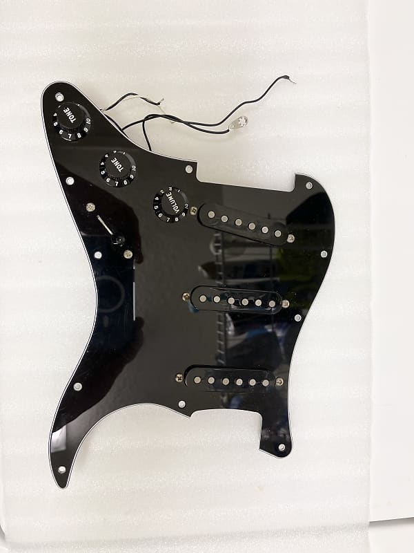 Loaded pickup guard custom shop Fender Stratocaster 2016 | Reverb