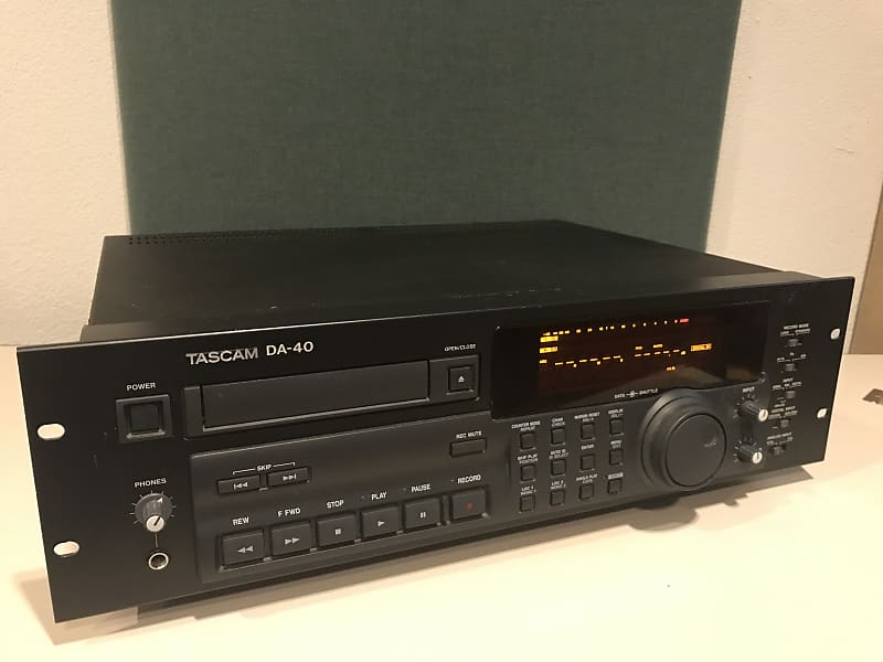 TASCAM DA-40 DAT Recorder Black | Reverb