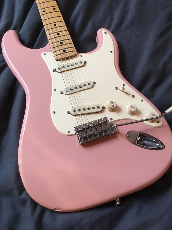 Fender Stratocaster MIJ 1996/1997 Shell Pink | Reverb