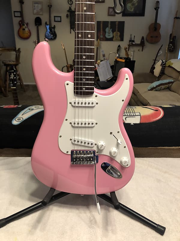 Fender Squire Bullet Pink | Reverb