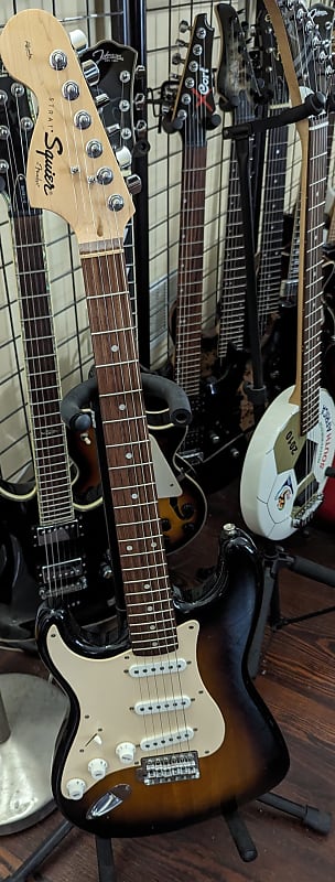 Squier by Fender Affinity Series Left-handed Stratocaster | Reverb