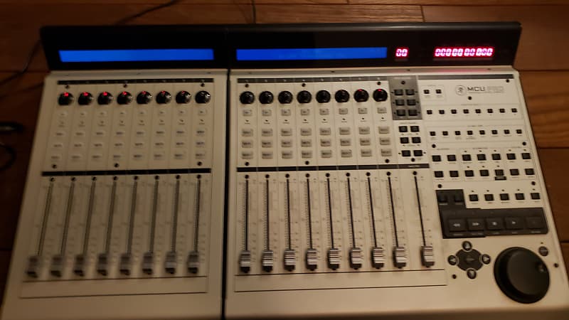 Mackie MCU Pro & XT Universal DAW Control Surface with 8 | Reverb