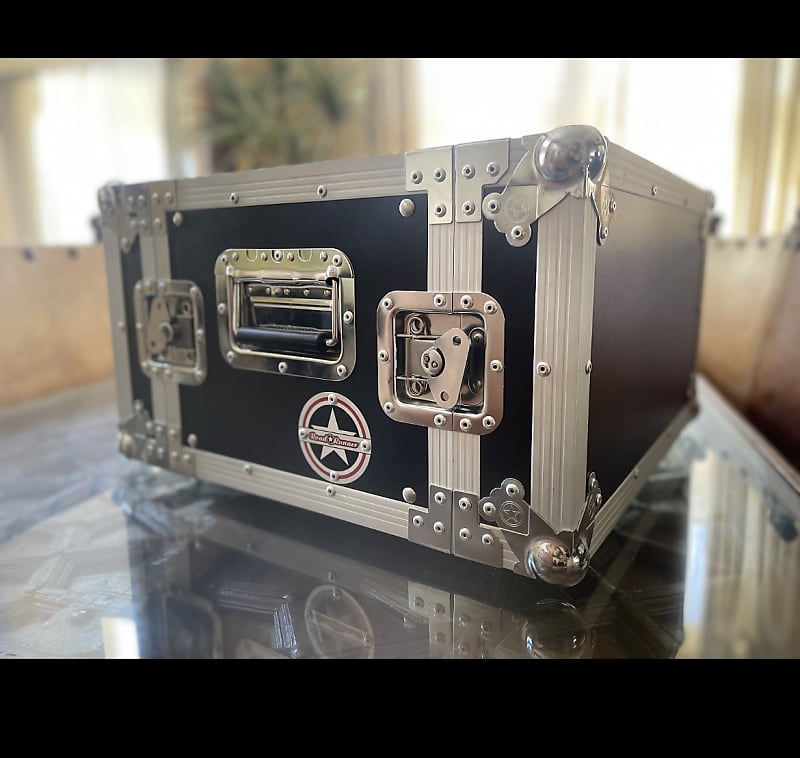 Road Runner Deluxe Effects Rack 6U - Black | Reverb